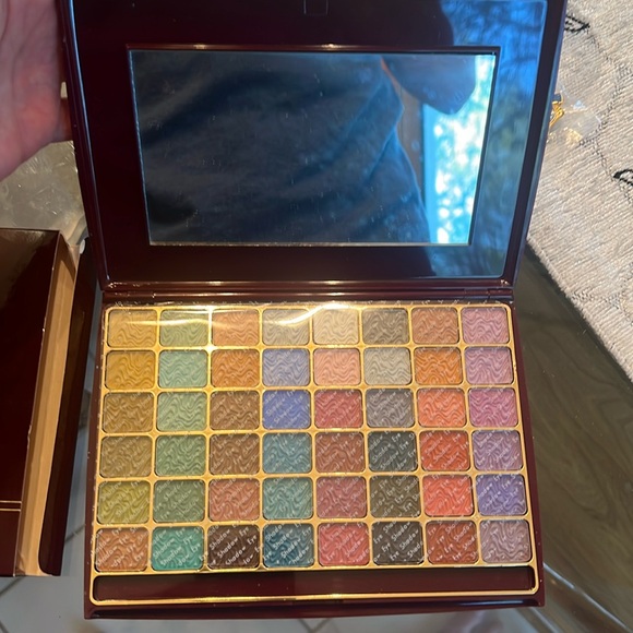 Victoria's Secret | Makeup | Nib 48 Eye Shadow Compact | Poshmark